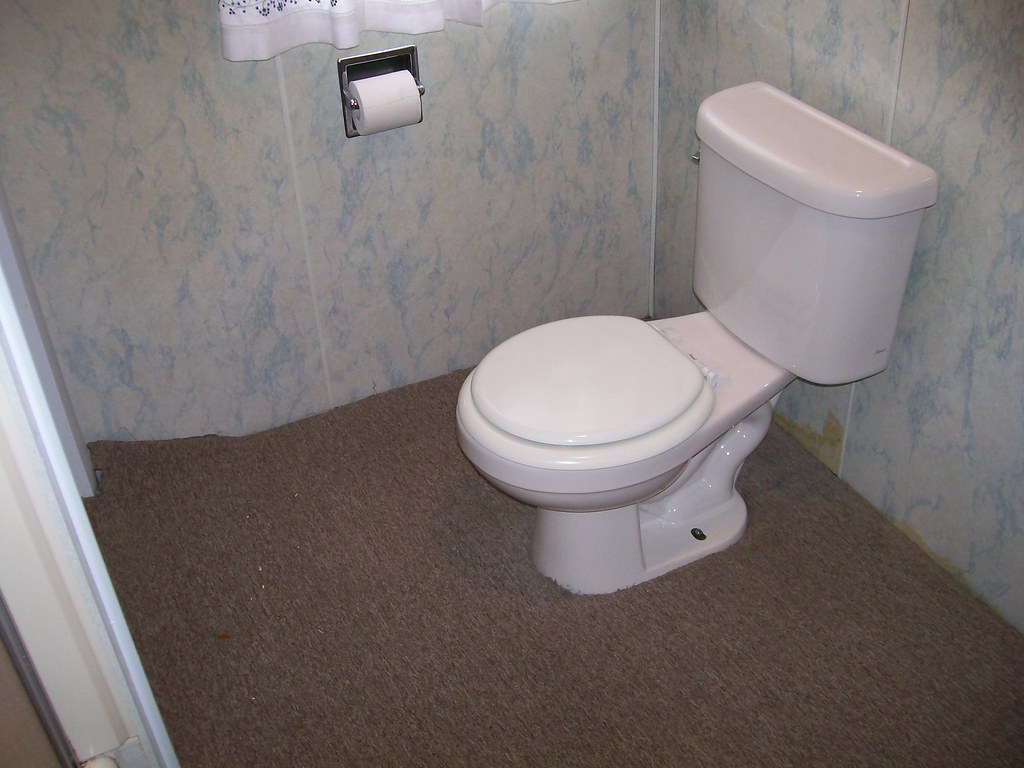 15 bathroom trends that totally fizzled out