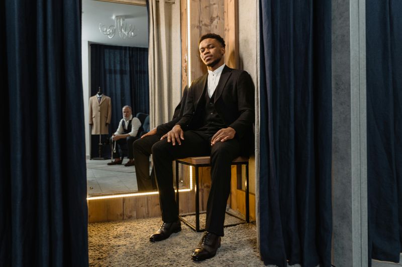 10 subtle habits that make well-dressed men stand out effortlessly