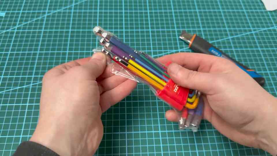 Watch how these viral Temu tools hold up in a real workshop