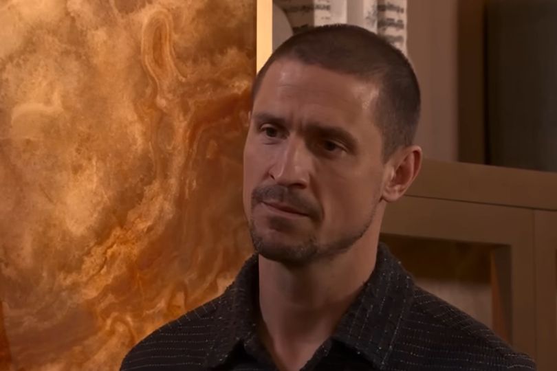 Coronation Street fans work out who 'takes down' Carl Webster in murder ...