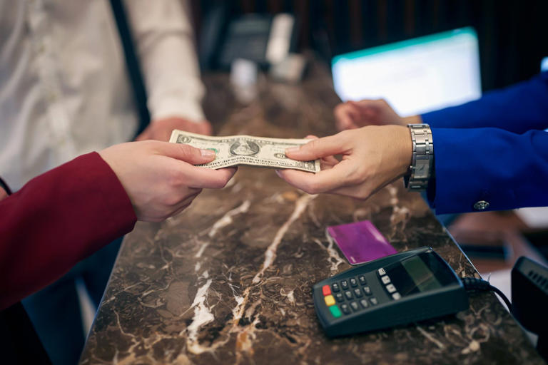 17 polite habits hotel workers actually dislike—and what to do instead