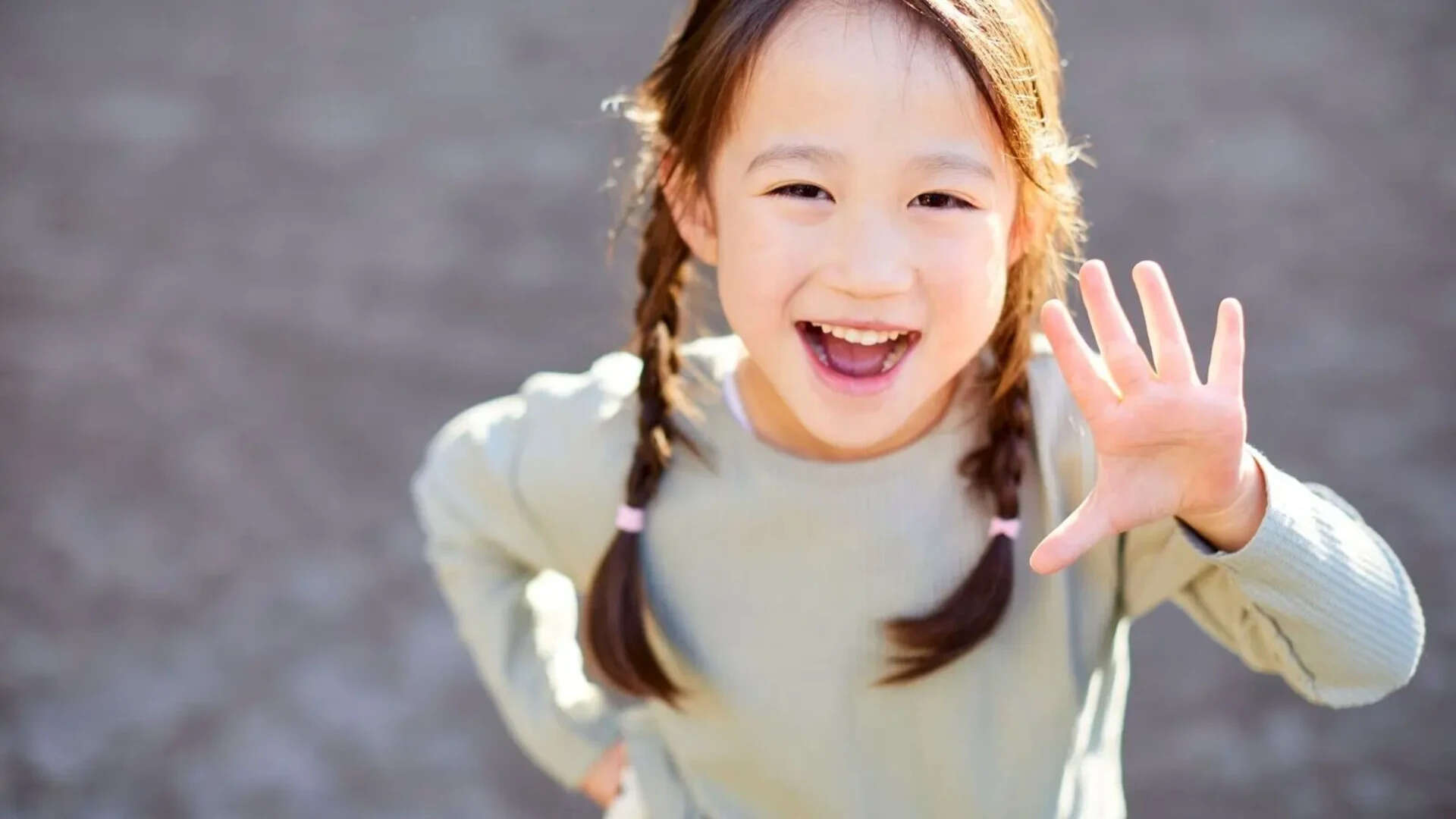 Little girl cheering for India goes viral, reminds parents why ...