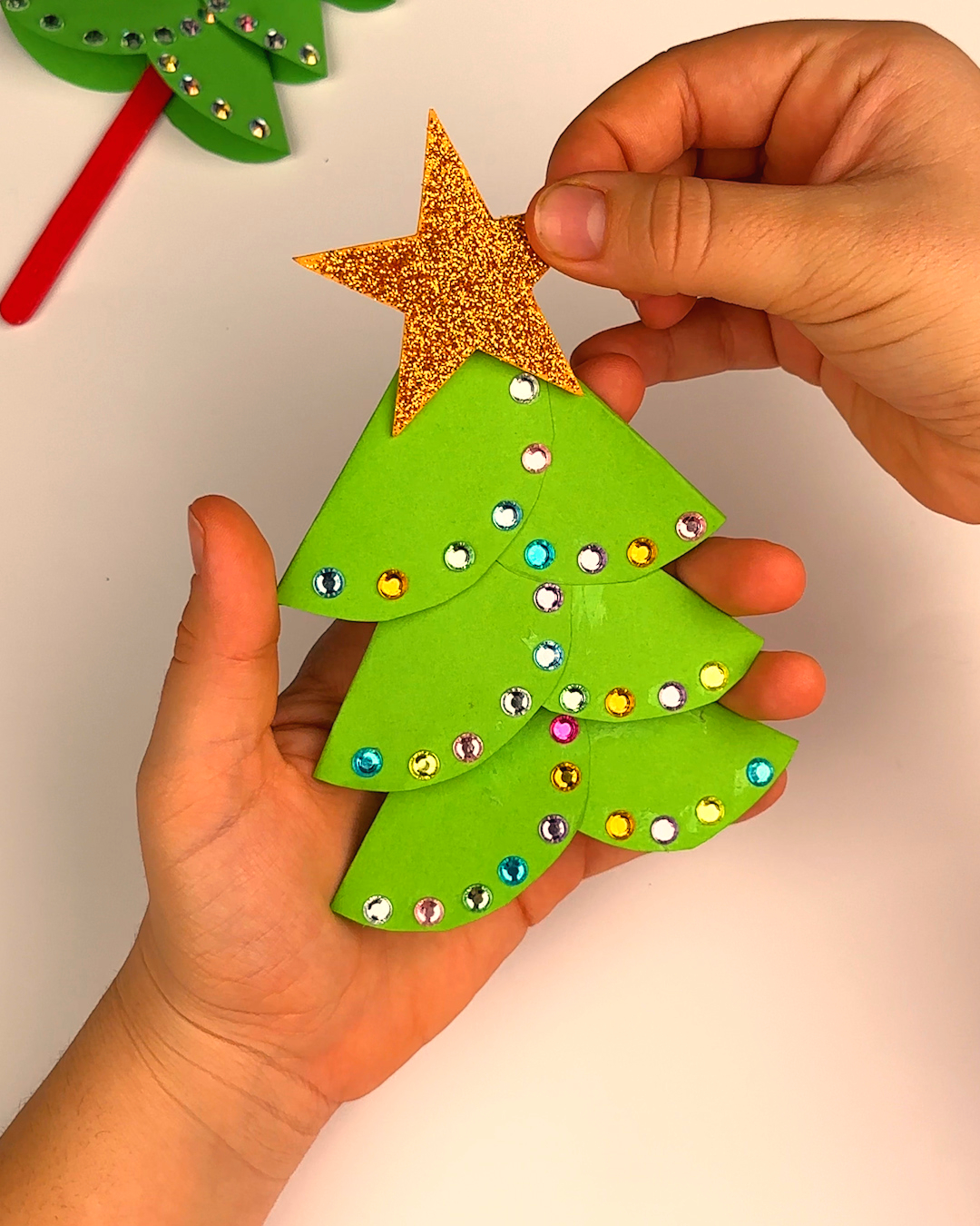 Create magical DIY paper Christmas trees 🎄