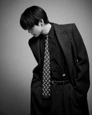 How Korean stars make the simplest shirts look impossibly expensive