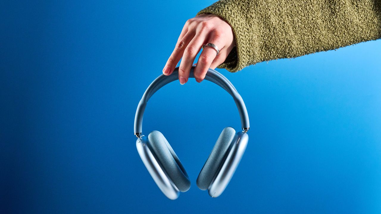 AirPods Max 2 are shipping now — here's 3 reasons I'd buy and 2 reasons ...