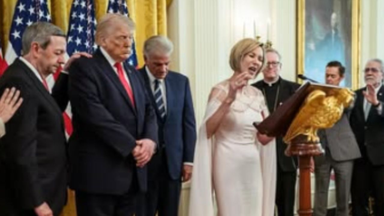 White House ‘spiritual adviser’ compares Trump to Jesus and sparks ...