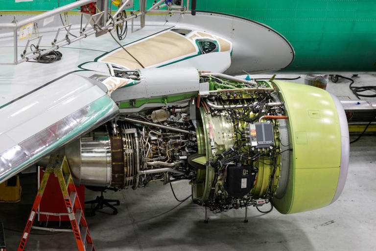 US core capital goods orders increase in February