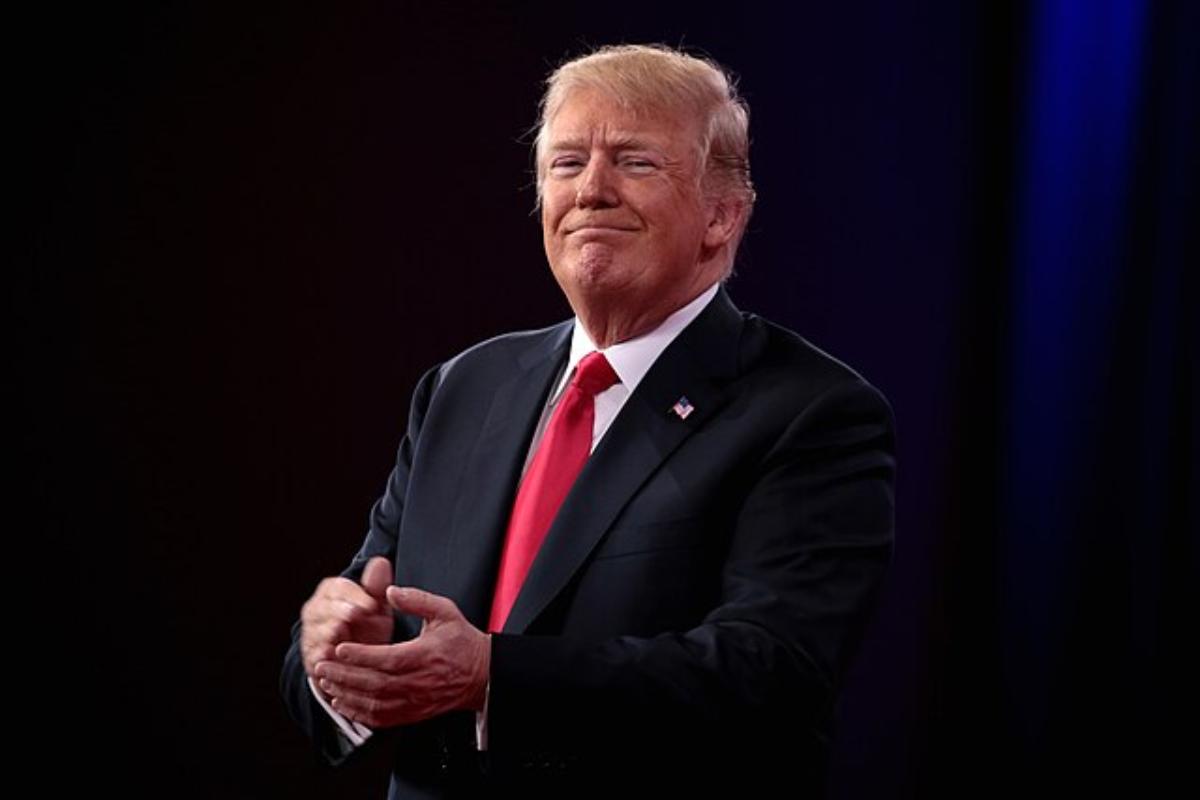 Trump admits sending guns to Iranian protesters as weapons 'lost' to ...