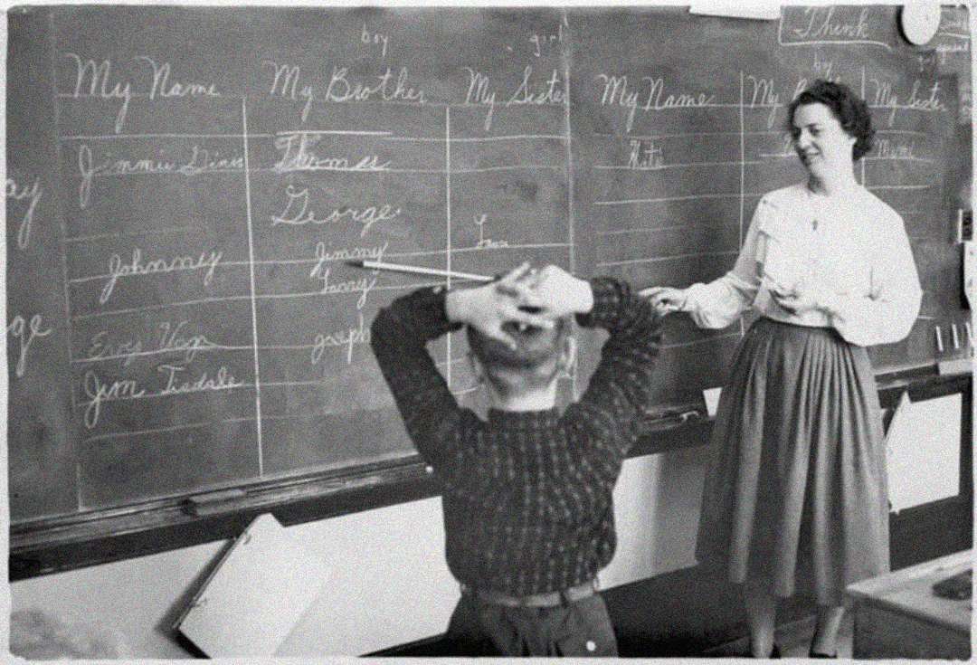 20 photos that show how strict schools used to be decades ago