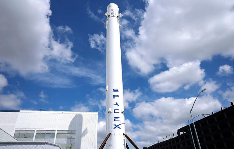 SpaceX vise une introduction en bourse à 2000G$