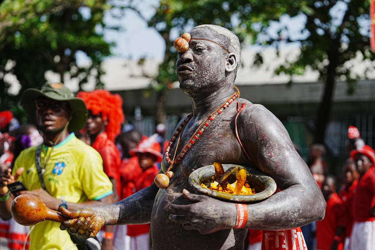 Thousands flood Lagos' vibrant Fanti Carnival to celebrate Afro ...