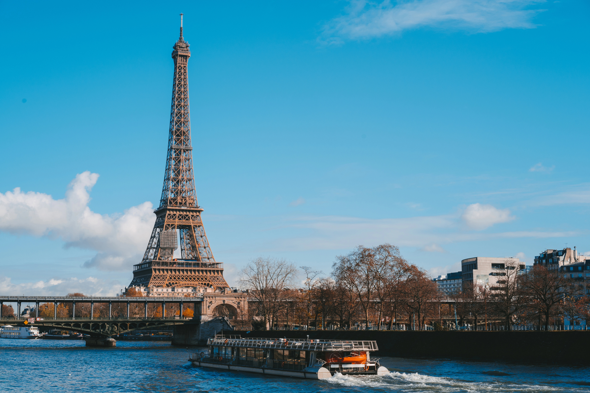 15 famous buildings that were almost built in a completely different ...