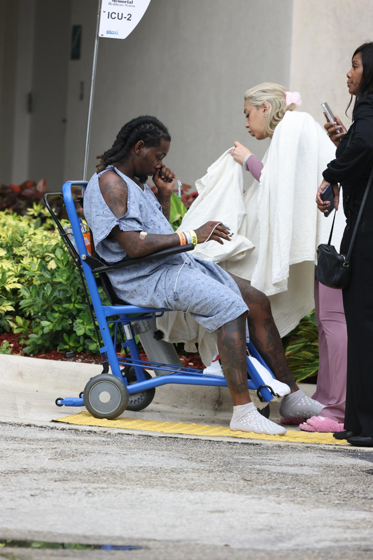 Offset smokes cigarette outside Florida hospital after being shot in ...