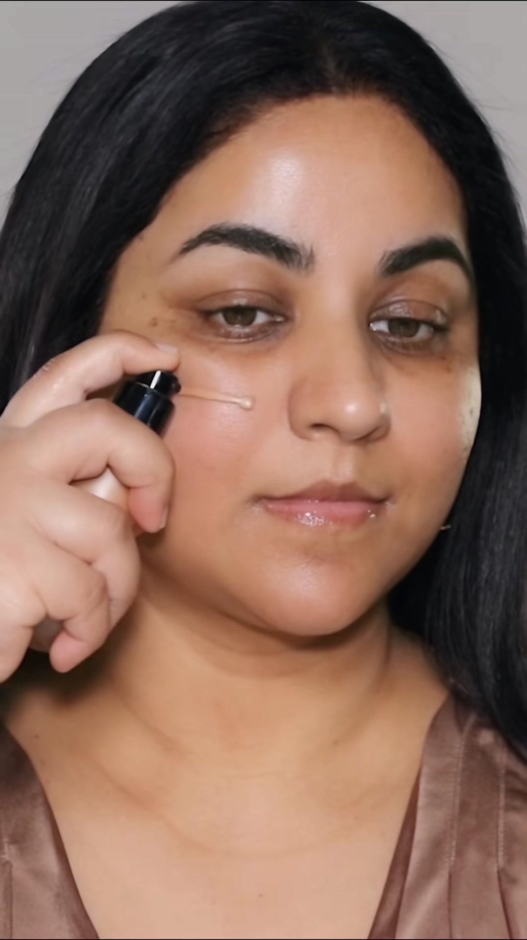 Soft-focus hydrated glow makeup by Smitha Deepak