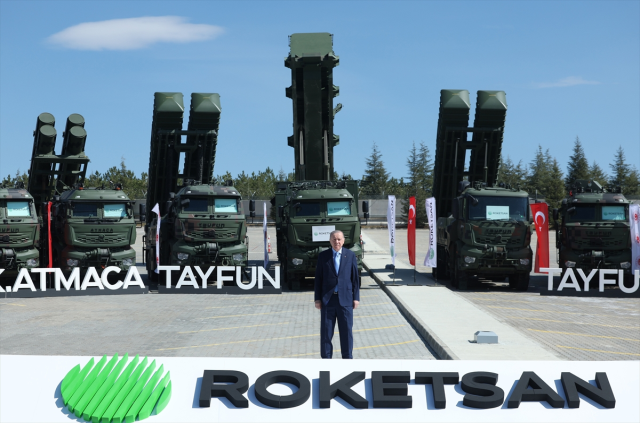 İmzayı attı! Dosta güven düşmana korku salan görüntü