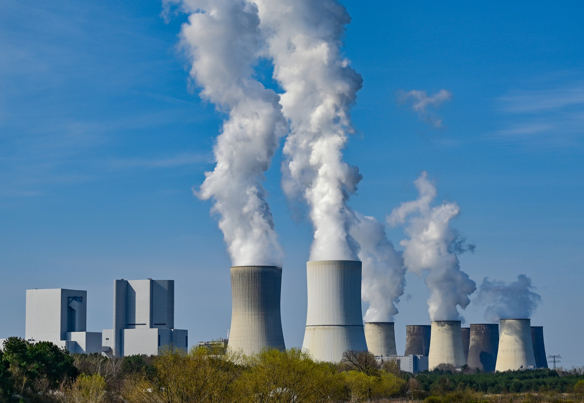 The 30 countries with the highest CO2 emissions per person