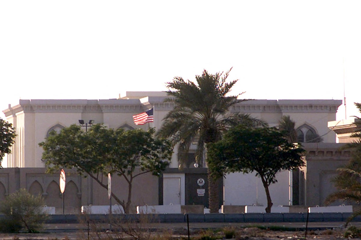 US issues travel warnings for Middle East ahead of Iran war deadline