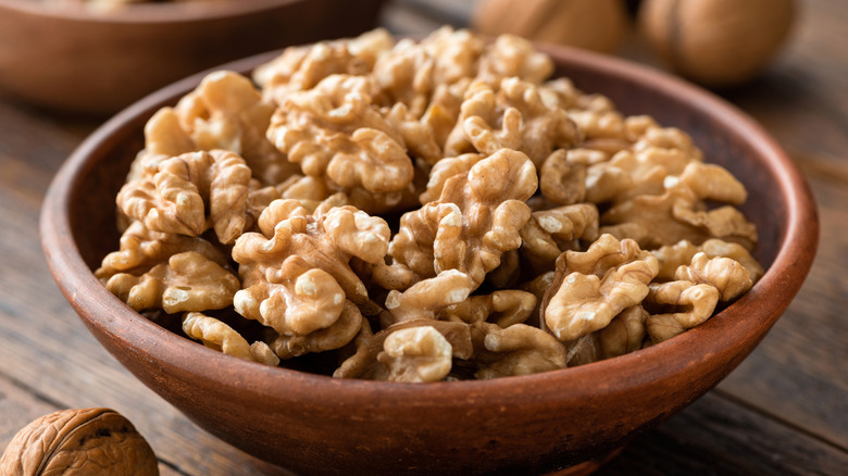 5 of the best nuts to eat, according to a nutritionist