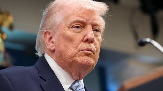 Top Democrats call Trump 'sick' but won't explicitly call for his ...