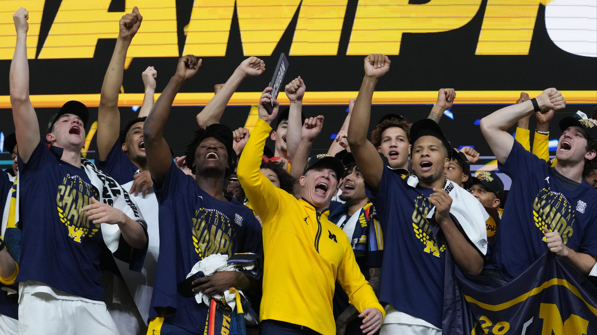 Michigan Wolverines win national championship 69-63 vs. UConn