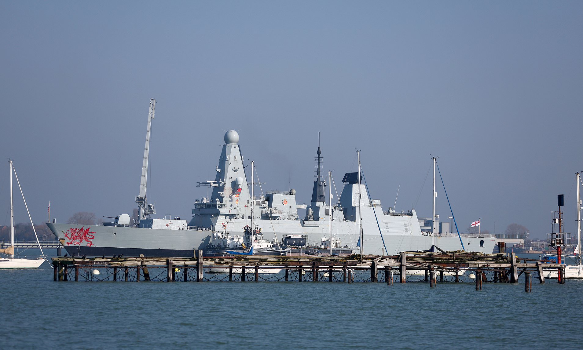 HMS Dragon docks amid 'technical issues' in latest embarrassment for ...
