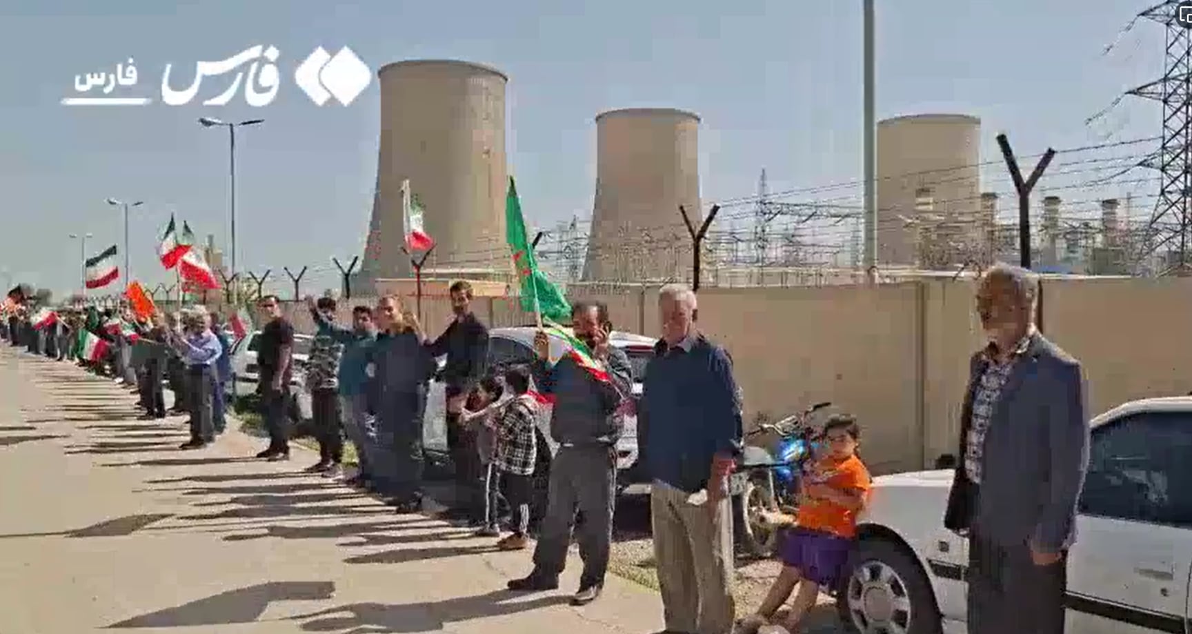 Iranian civilians form human chain around infrastructure