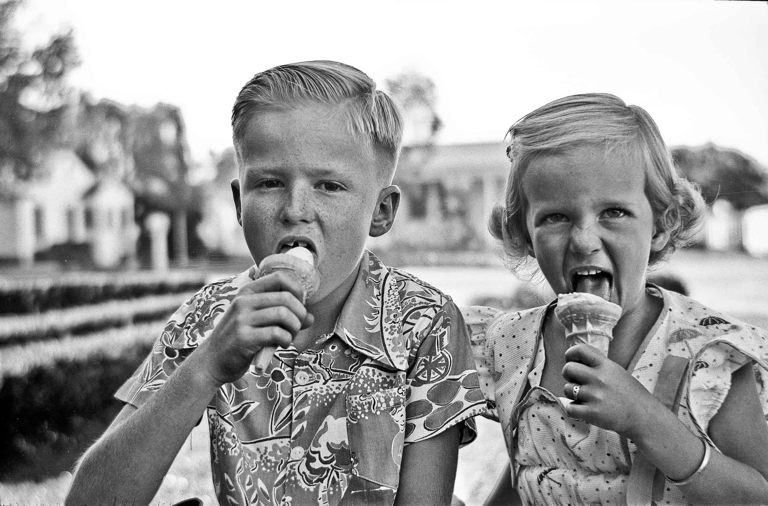 17 Fascinating Vintage Photos That Show Summer in the 1950’s