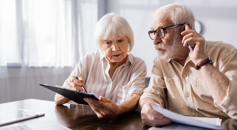 CRA clarifies which investment fees Canadians can deduct
