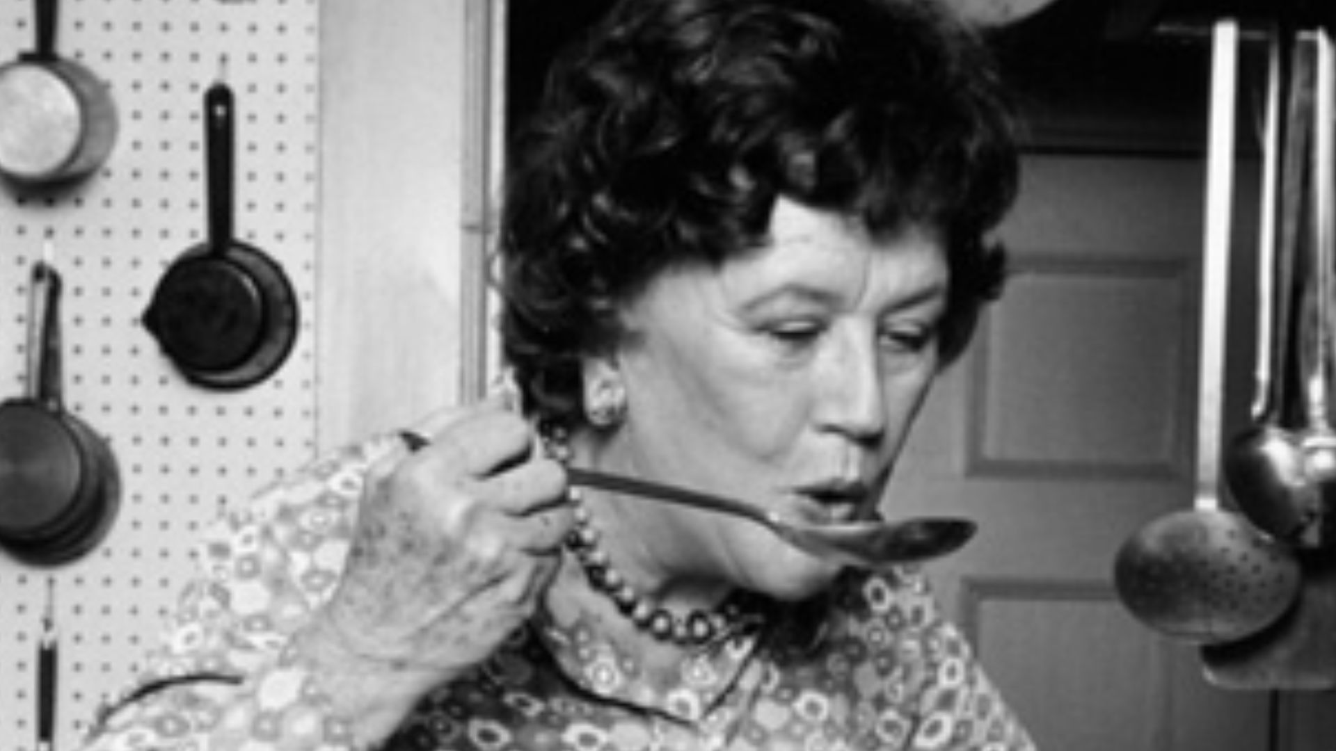 20 historical figures who lived conflicting double lives