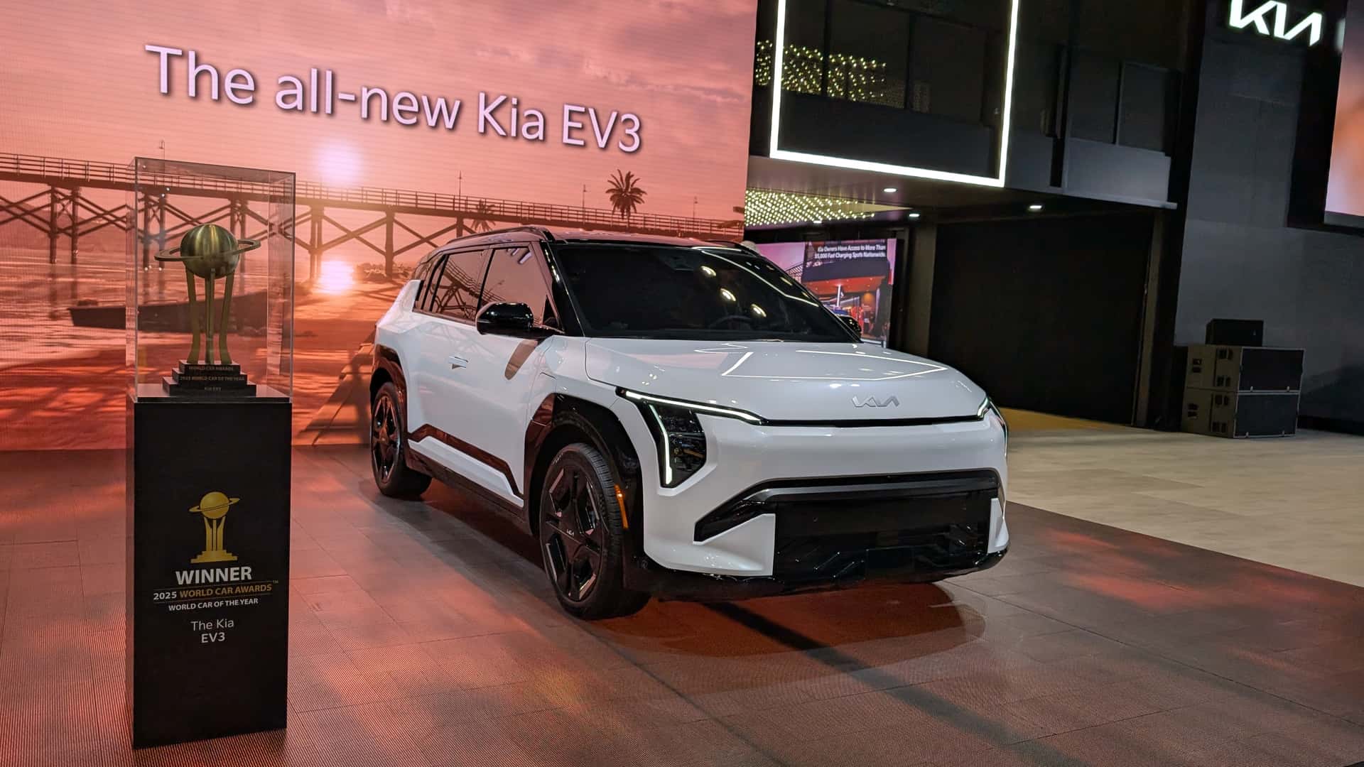 How the Kia EV3 delivers 320 miles of range without looking like a bar ...