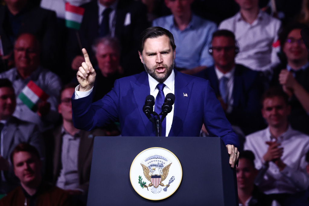Tucker Carlson’s kid quits JD Vance’s team amid pundit’s growing feud ...