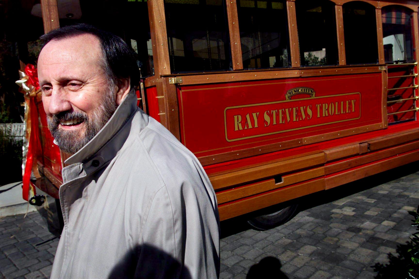 Ray Stevens suffers broken neck in fall. What to know about the country ...