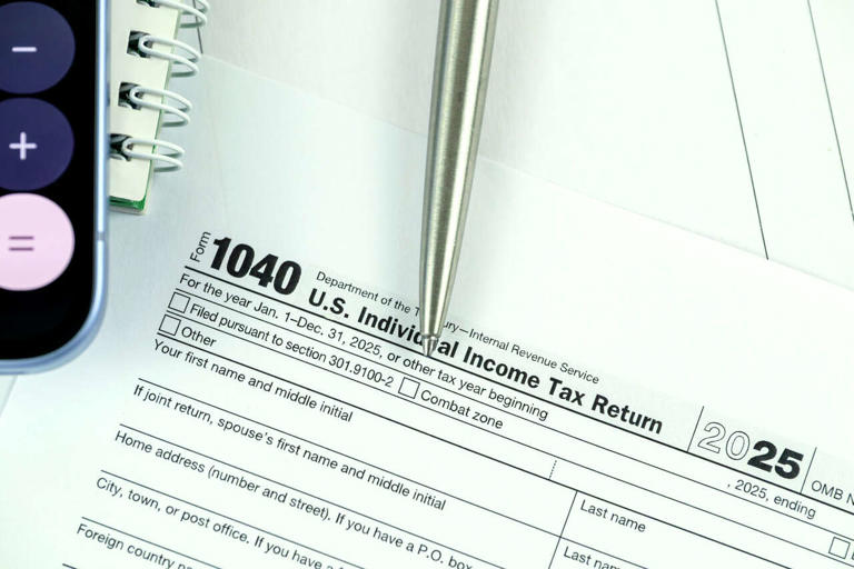 Early IRS tax return data shows 11% increase in tax refunds ahead of ...