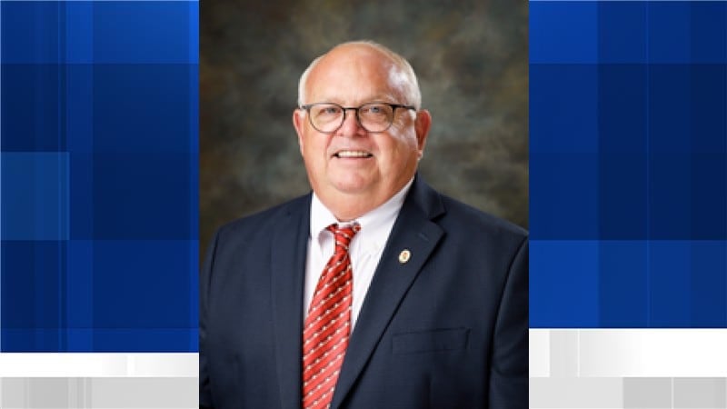 Pauls Valley principal Kirk Moore crowned prom king after shooting incident