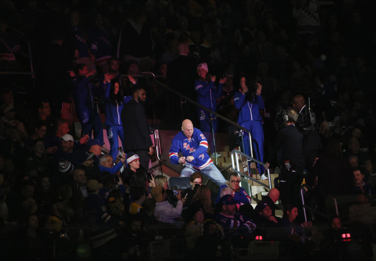 NY Rangers mainstay 'Dancing Larry' gets handsy with arena staff: suit