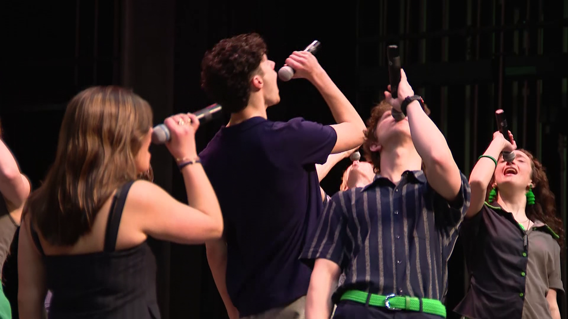 Mass. high school a cappella group headed to national contest on Broadway
