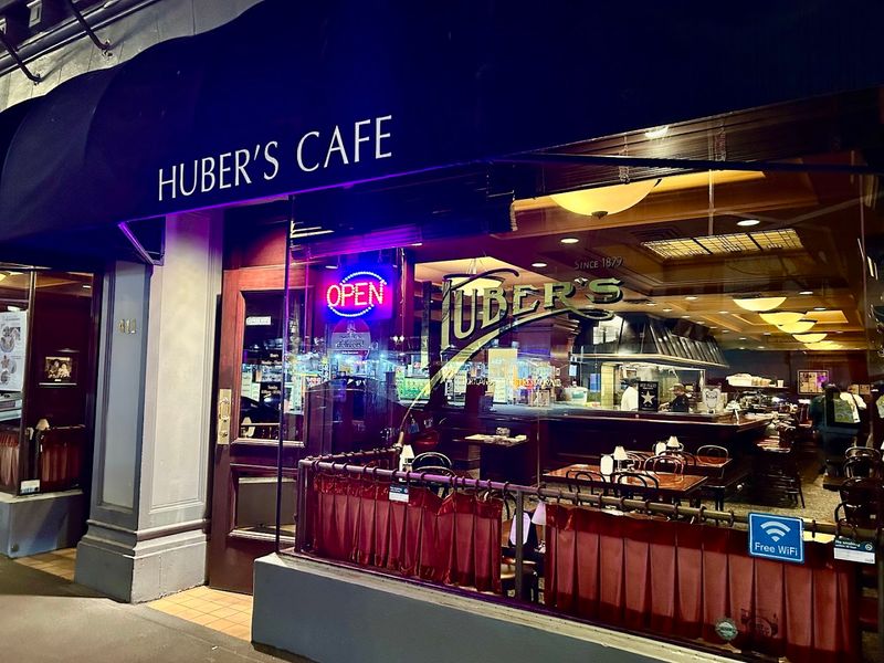 The oldest bar in Oregon is hidden inside a historic building and full ...