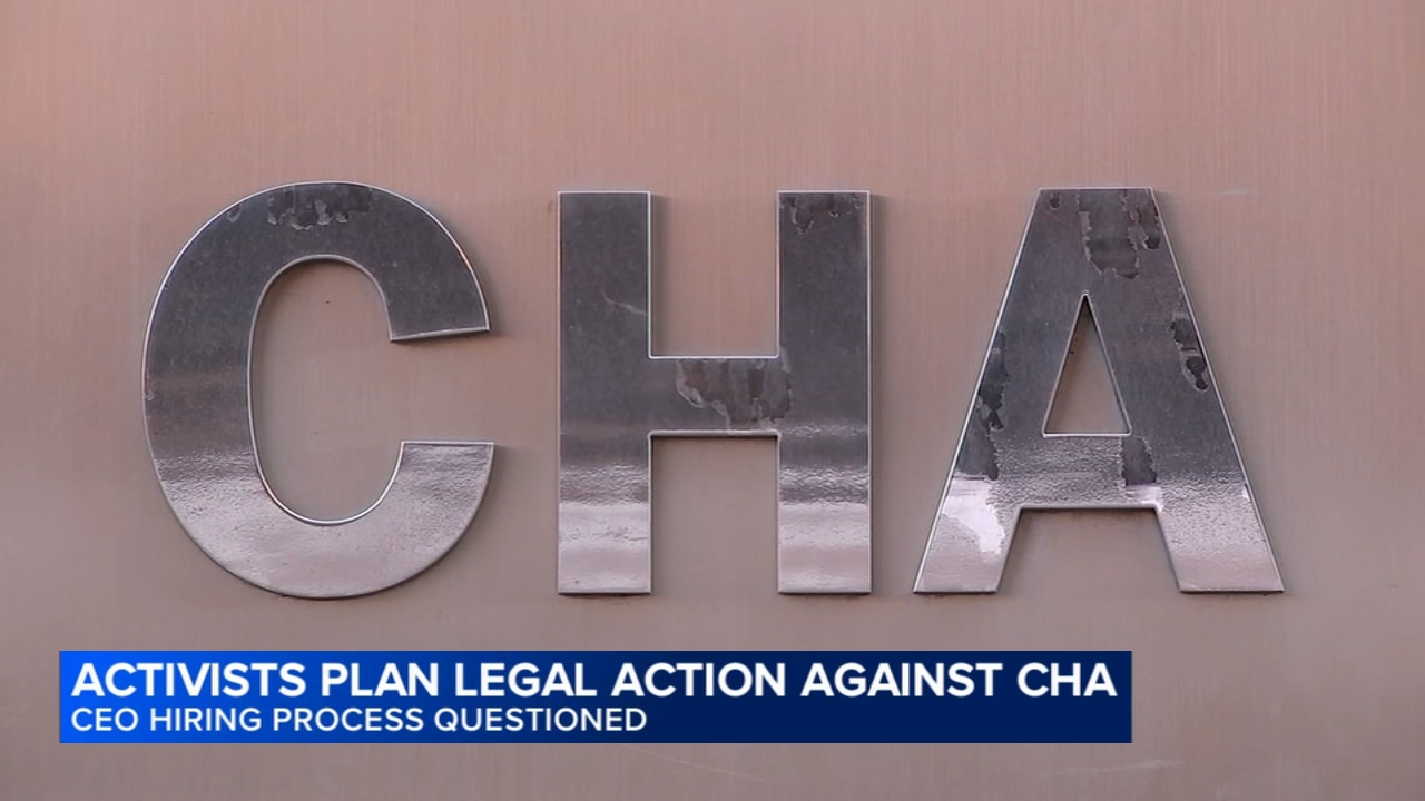 Mayor supports activists' plans to sue Chicago Housing Authority over ...