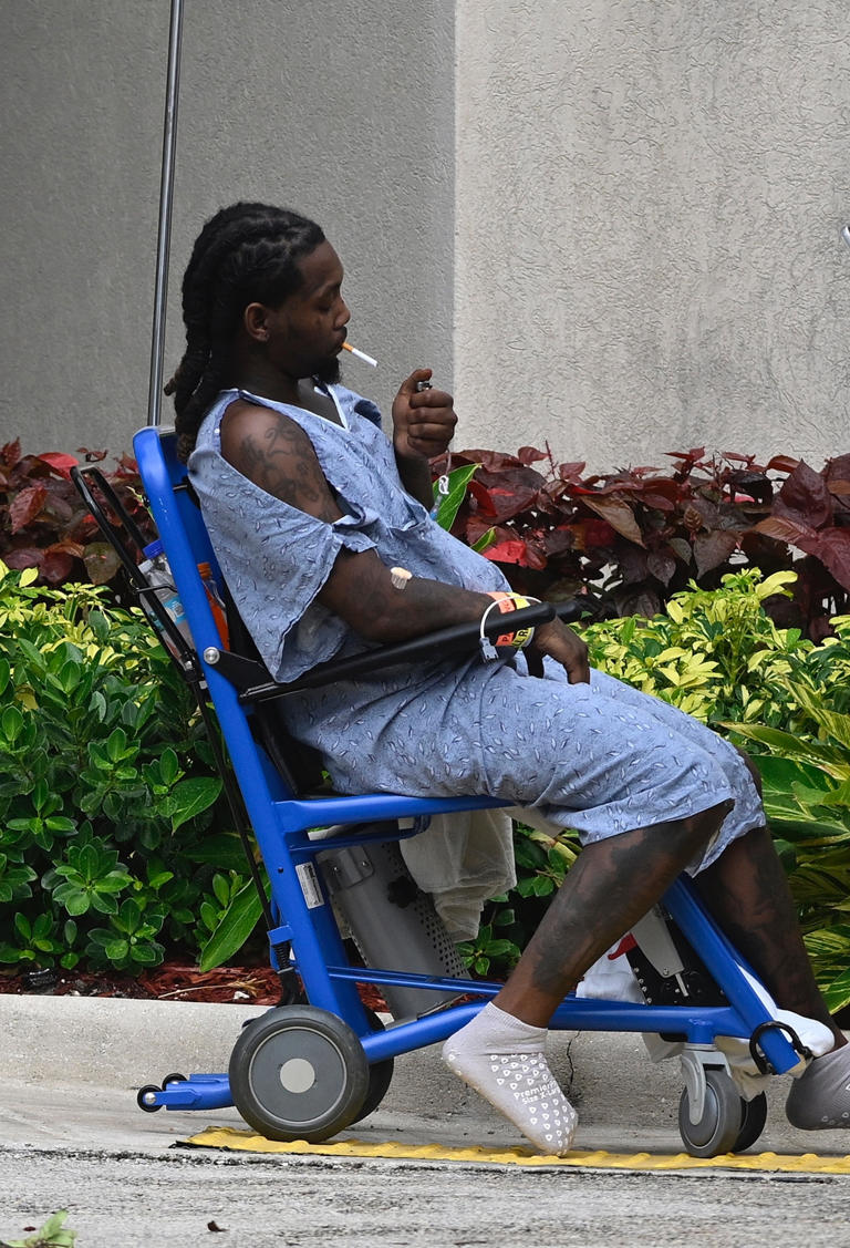 Offset smokes cigarette outside Florida hospital after being shot in ...
