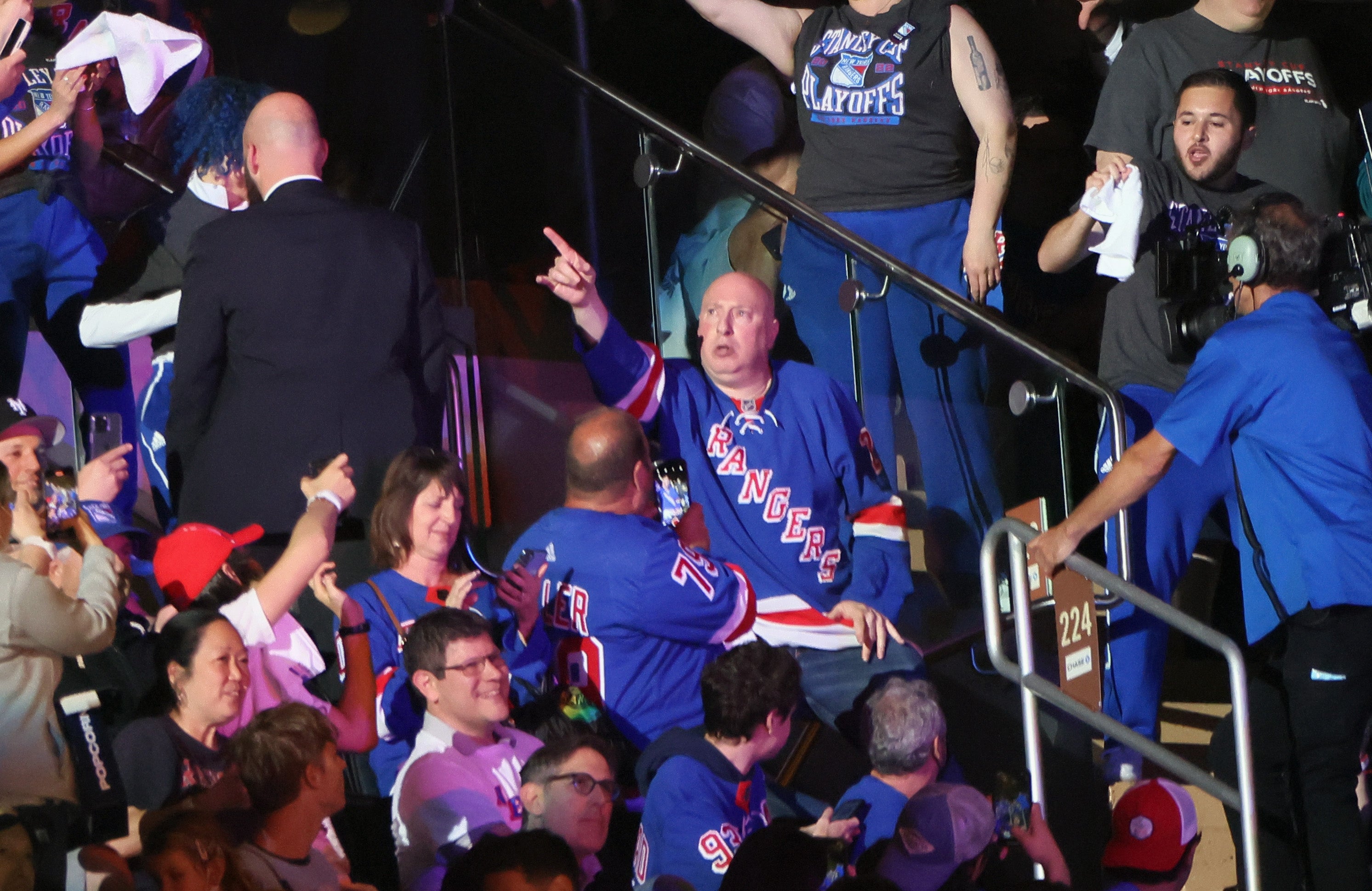 NY Rangers mainstay 'Dancing Larry' gets handsy with arena staff: suit