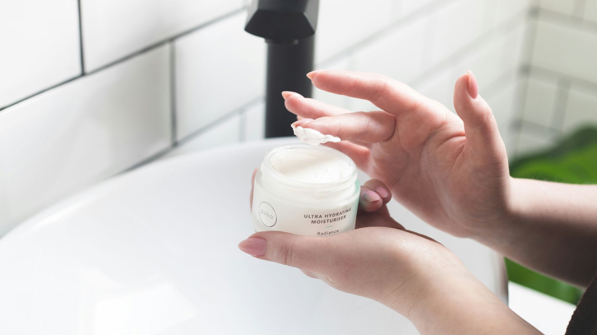 20 Makeup Tricks That Make You Look Like You Slept