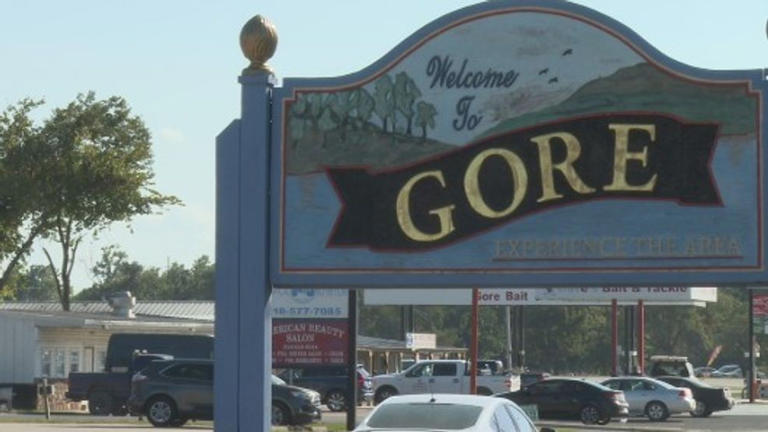 Alleged sex scandal rocks Gore town hall