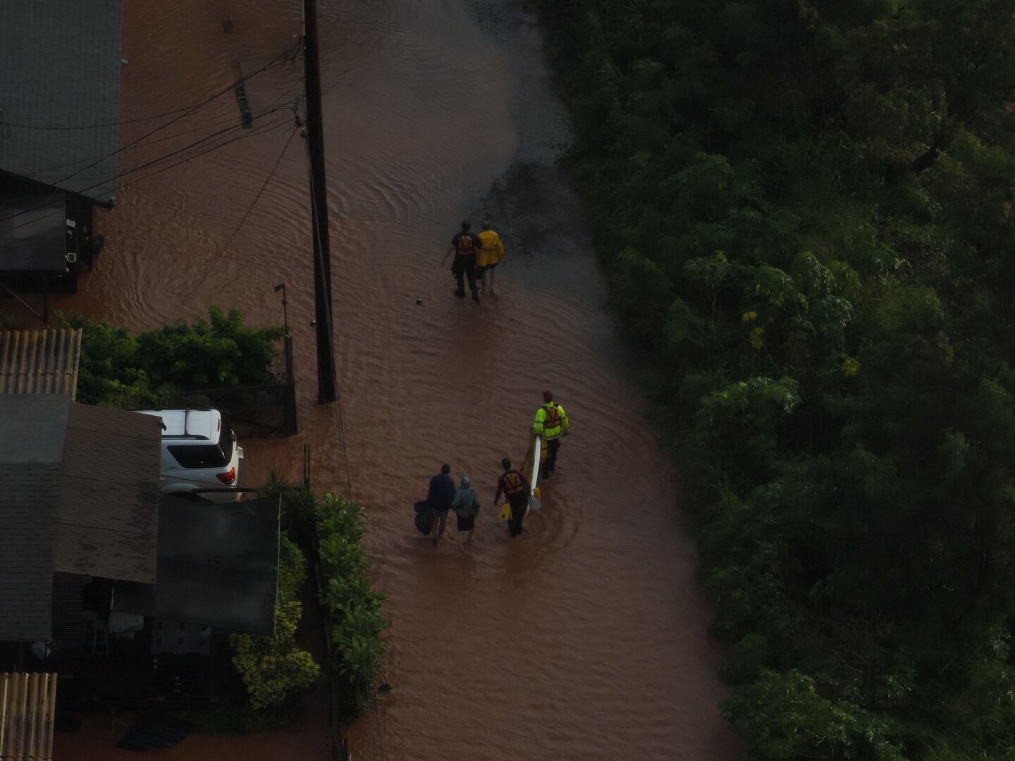 New website connects those affected by Kona low storms to rebuilding help