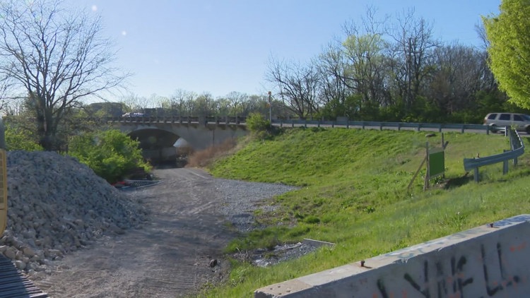 Neighbors press DPW on controversial 16th Street Bridge project