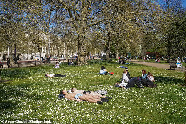 UK weather map reveals where the mercury is expected to hit 26C today