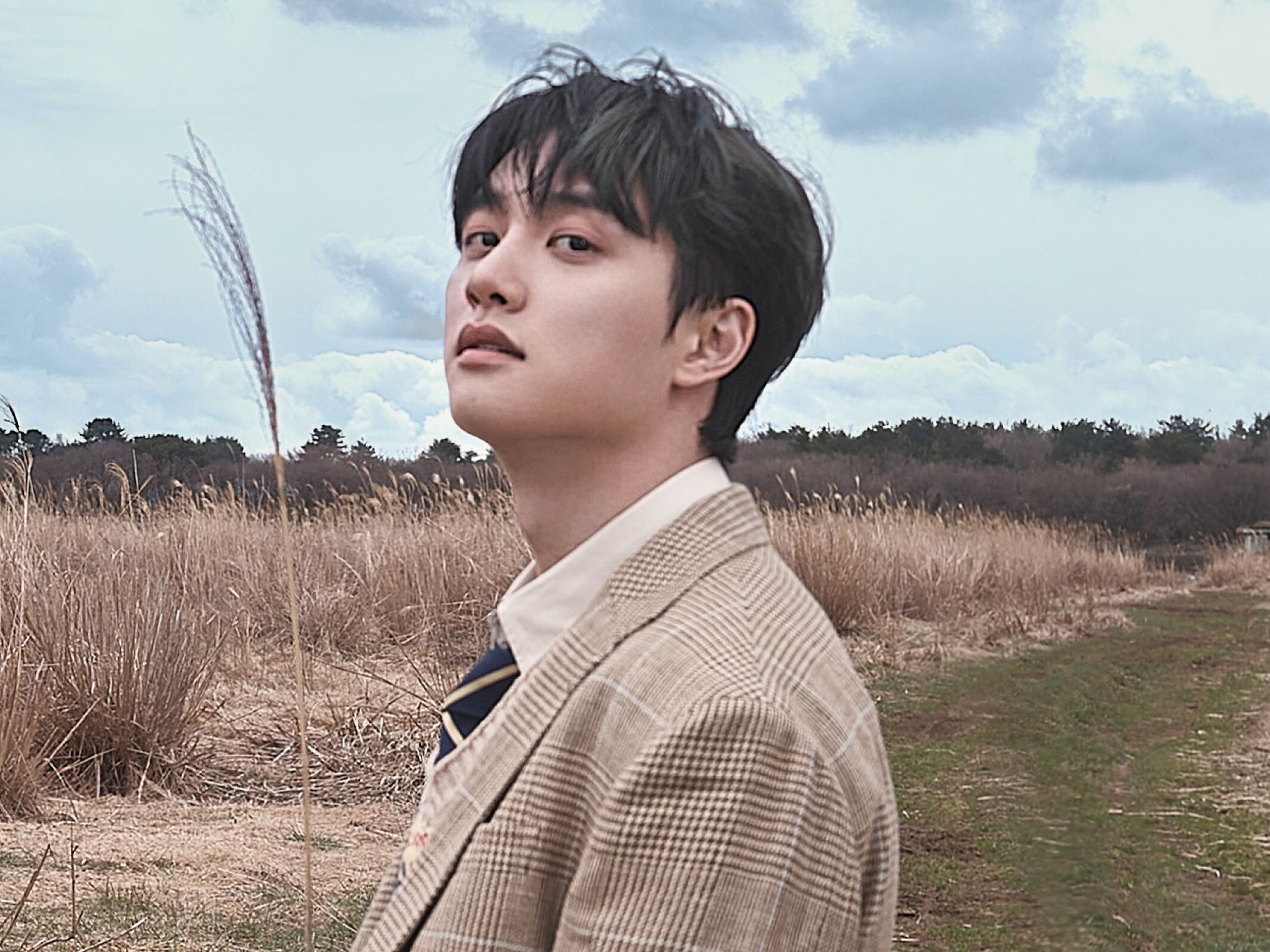 Doh Kyung-soo's 'Popcorn' tops spring chart in comeback