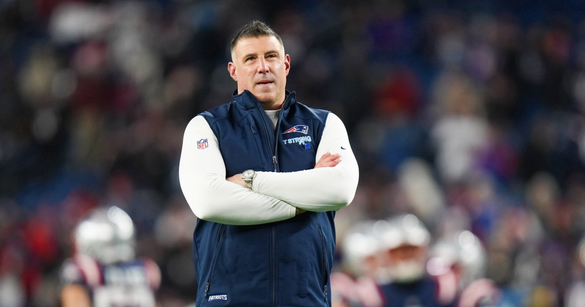 Patriots head coach Mike Vrabel, NFL reporter Dianna Russini seen ...