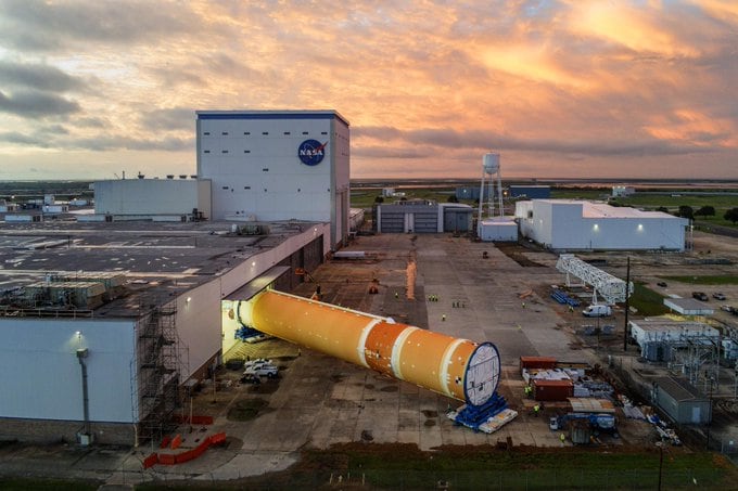 NASA opens applications for social media users to attend SLS core stage ...