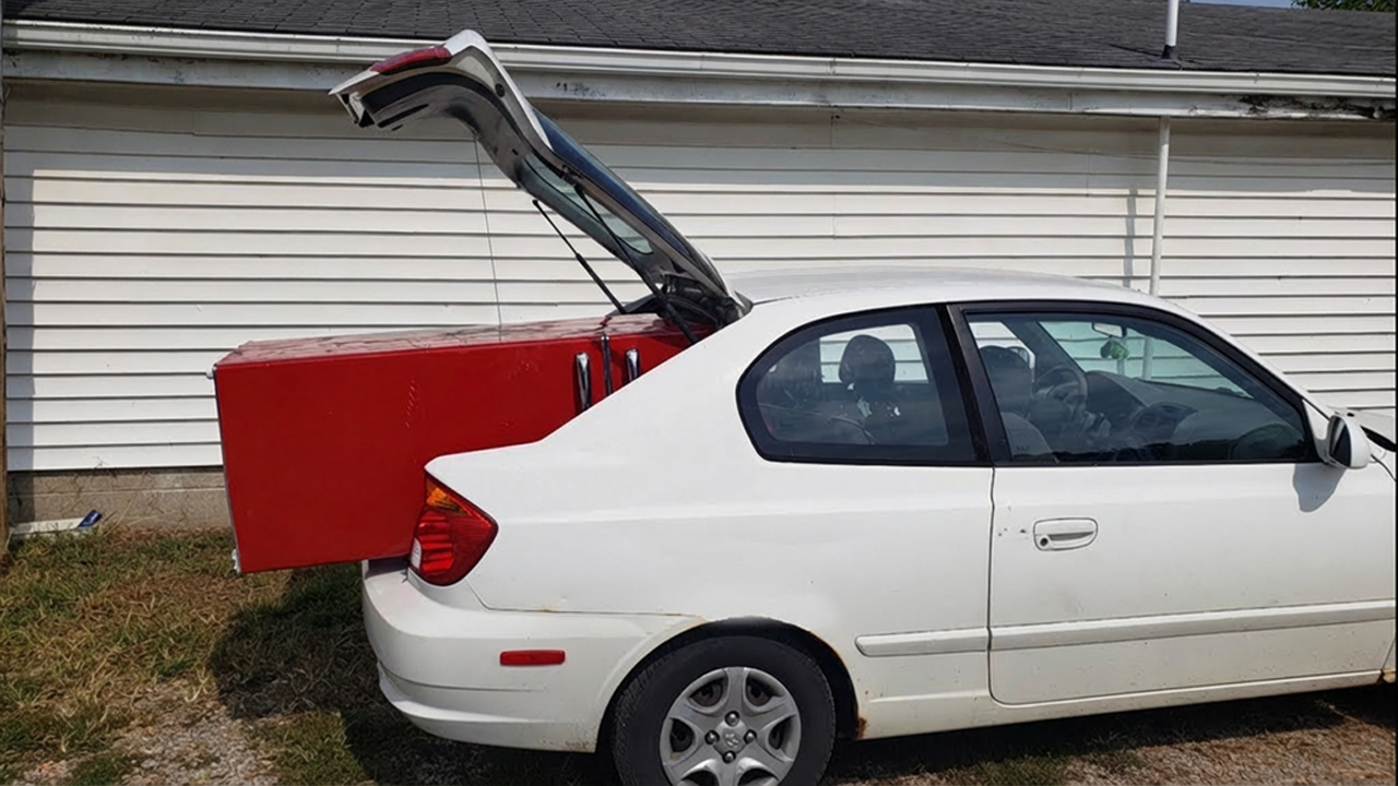 Can you lay a refrigerator on its side?