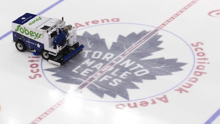 NHL rumors: Insider speculates Maple Leafs could poach Panthers exec ...